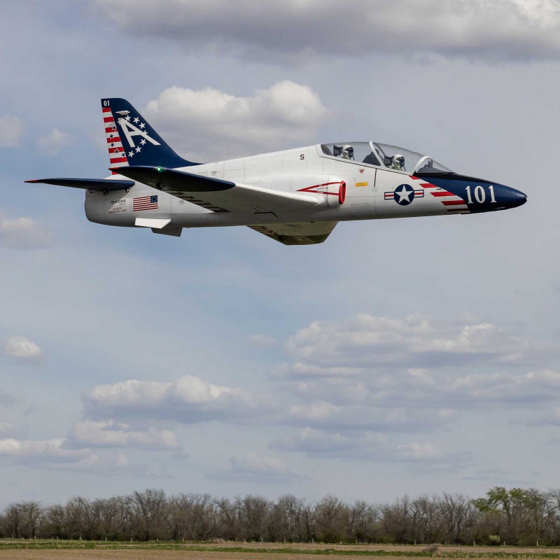 AVION JET HAWK/T-45 HANGAR 9 PARA TURBINA 140-160 (Sin tren)